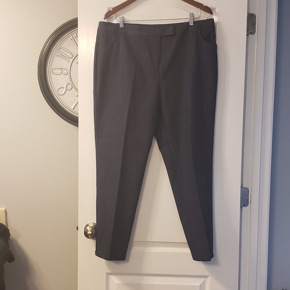 Chaus | Pants & Jumpsuits | Nwt Chaus New York Navy Career Pants Size 6 ...